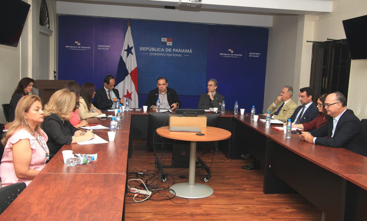 Grand Hospitaller of the Order of Malta meets with health authorities ...